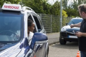 Blinker (Fahrtrichtungsanzeiger) - Kfz-Beleuchtung 2024 / 2025