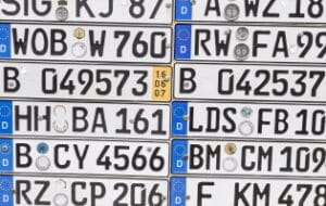 Rote Kennzeichen: Vorteile, Kosten uvm. - Kennzeichen 2025