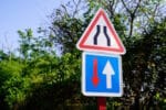 Im Gegenverkehr Auf Derselben Fahrbahn